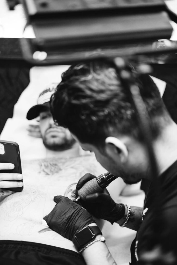 Tatuajes de línea fina: Todo lo que deberías saber | Studio 54 Tattoo